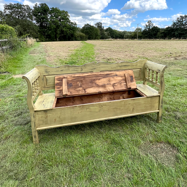 Vintage Storage Bench. – Curated Living